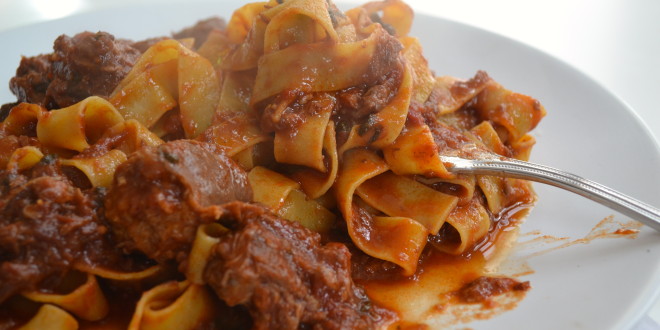 Ragù napoletano: storia e tradizione - laCOOLtura